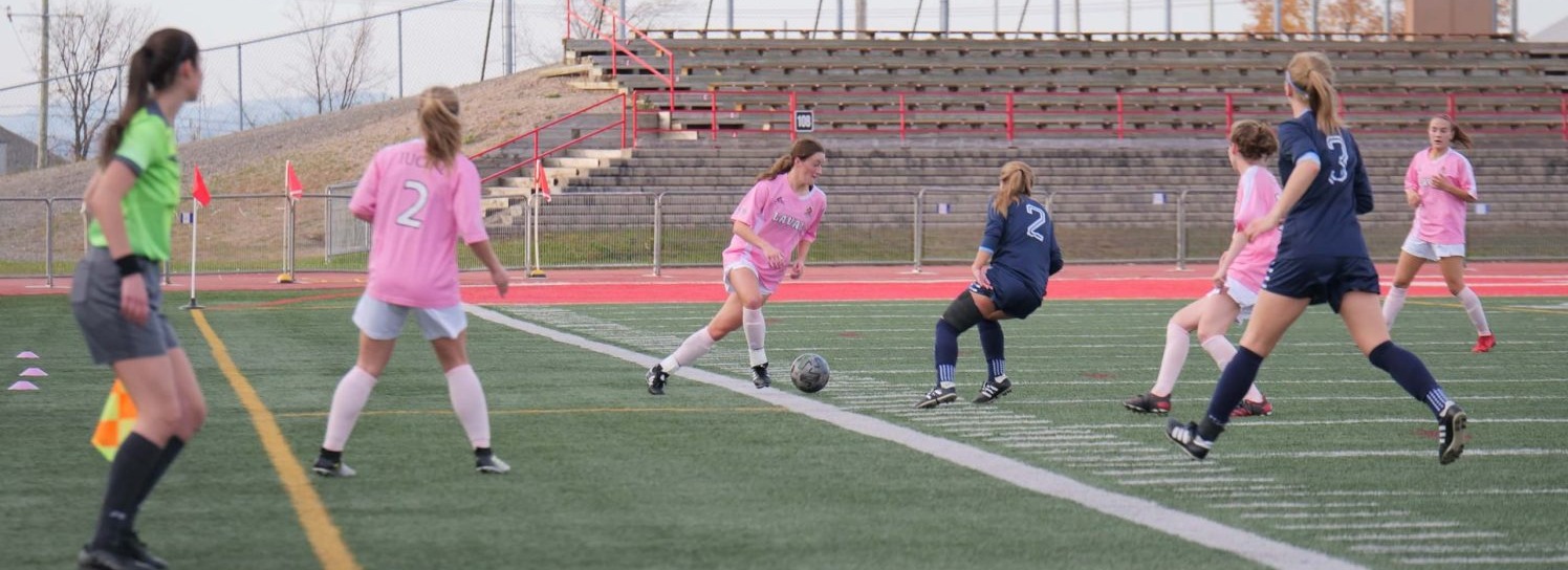 Match en Rose - Rouge et Or soccer féminin | Fondation cancer du sein ...